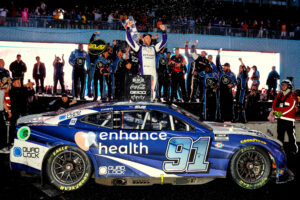 Shane Van Gisbergen wins in NASCAR debut in inaugural Chicago Street ...