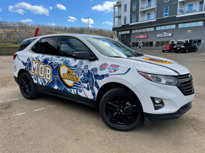 7 Benefits of Commercial Vehicle Decals and Wraps - SpeedwayMedia.com