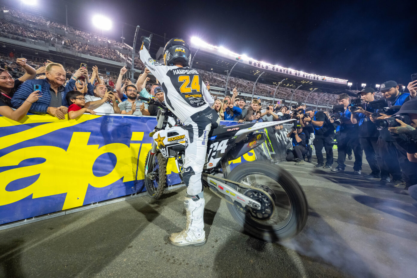 Ken Roczen Conquers Daytona Supercross - SpeedwayMedia.com