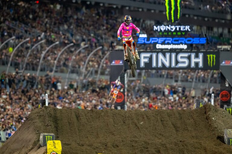 Ken Roczen Conquers Daytona Supercross - SpeedwayMedia.com