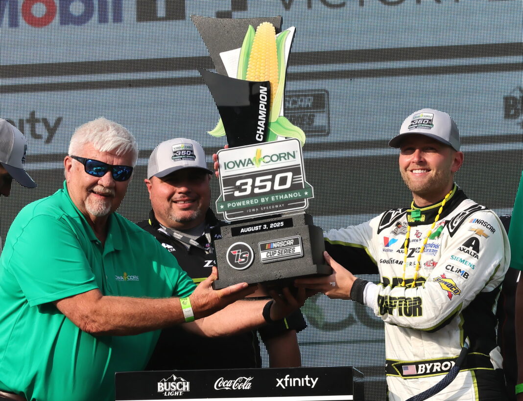 Byron saves enough fuel and Mayer captures his eighth victory at Iowa ...