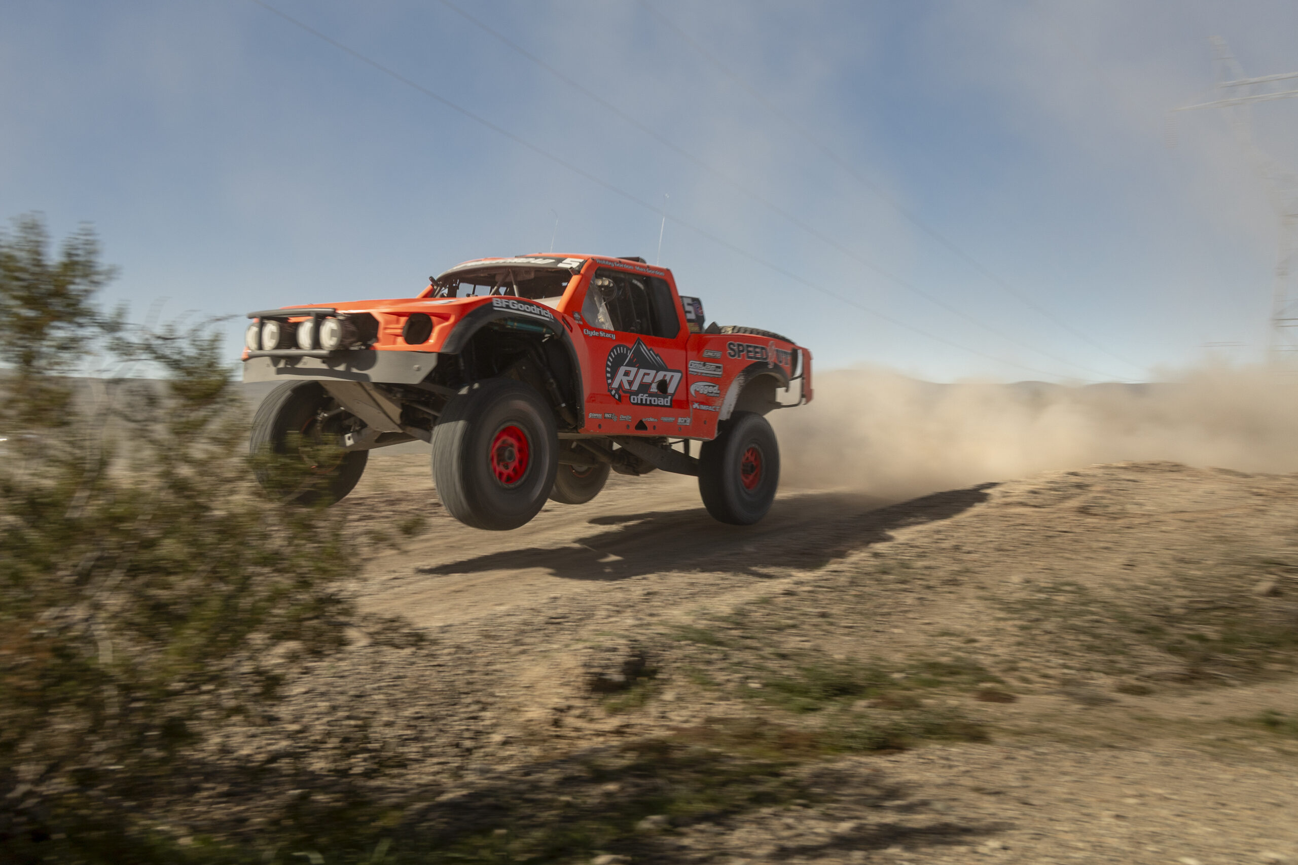 Robby and Max Gordon Team Up to Win 2026 Parker 400 Unlimited Race ...