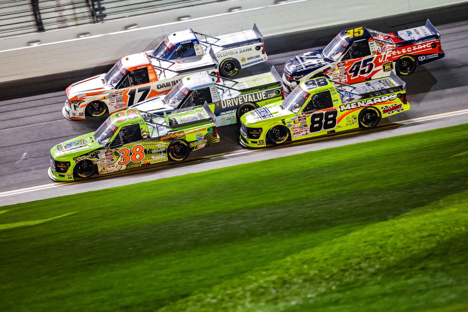 Chandler Smith bolts to thrilling Truck opener victory at Daytona ...